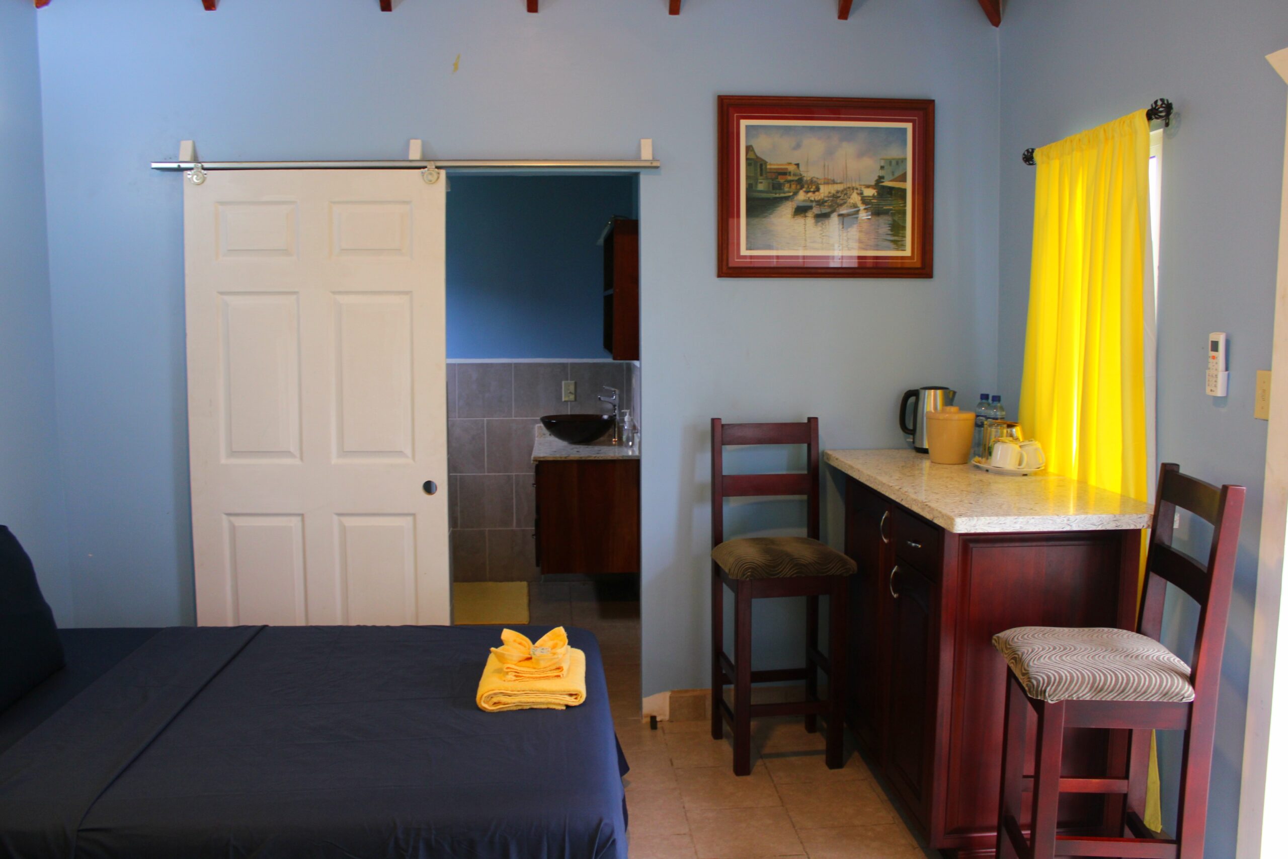 Cabana - DAPHNE'S LAGOON LODGE